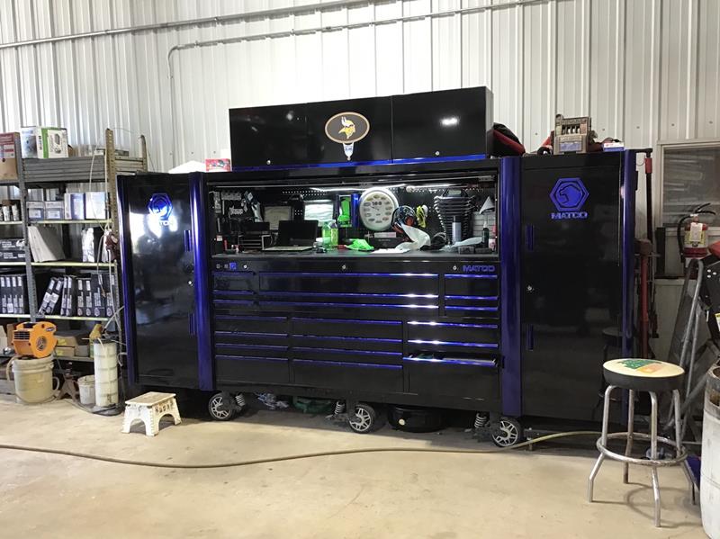 Lee Auto Sales - Spring Grove, MN